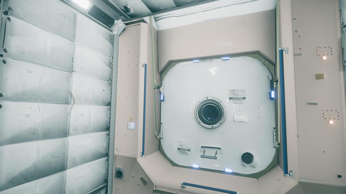 Iss Space Station Interior Pictures